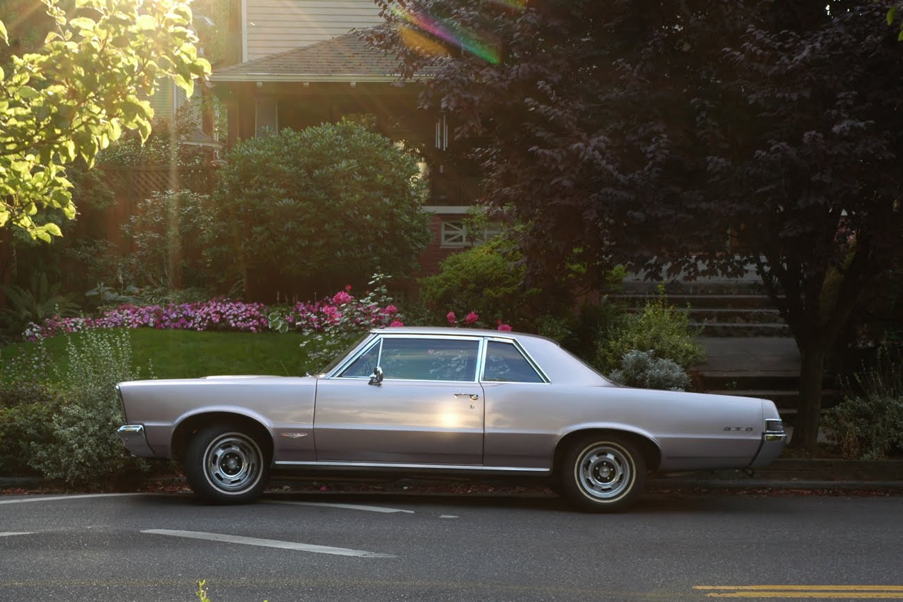 OLD PARKED CARS.: Saturday Bonus: 1965 Pontiac GTO, Revisited.