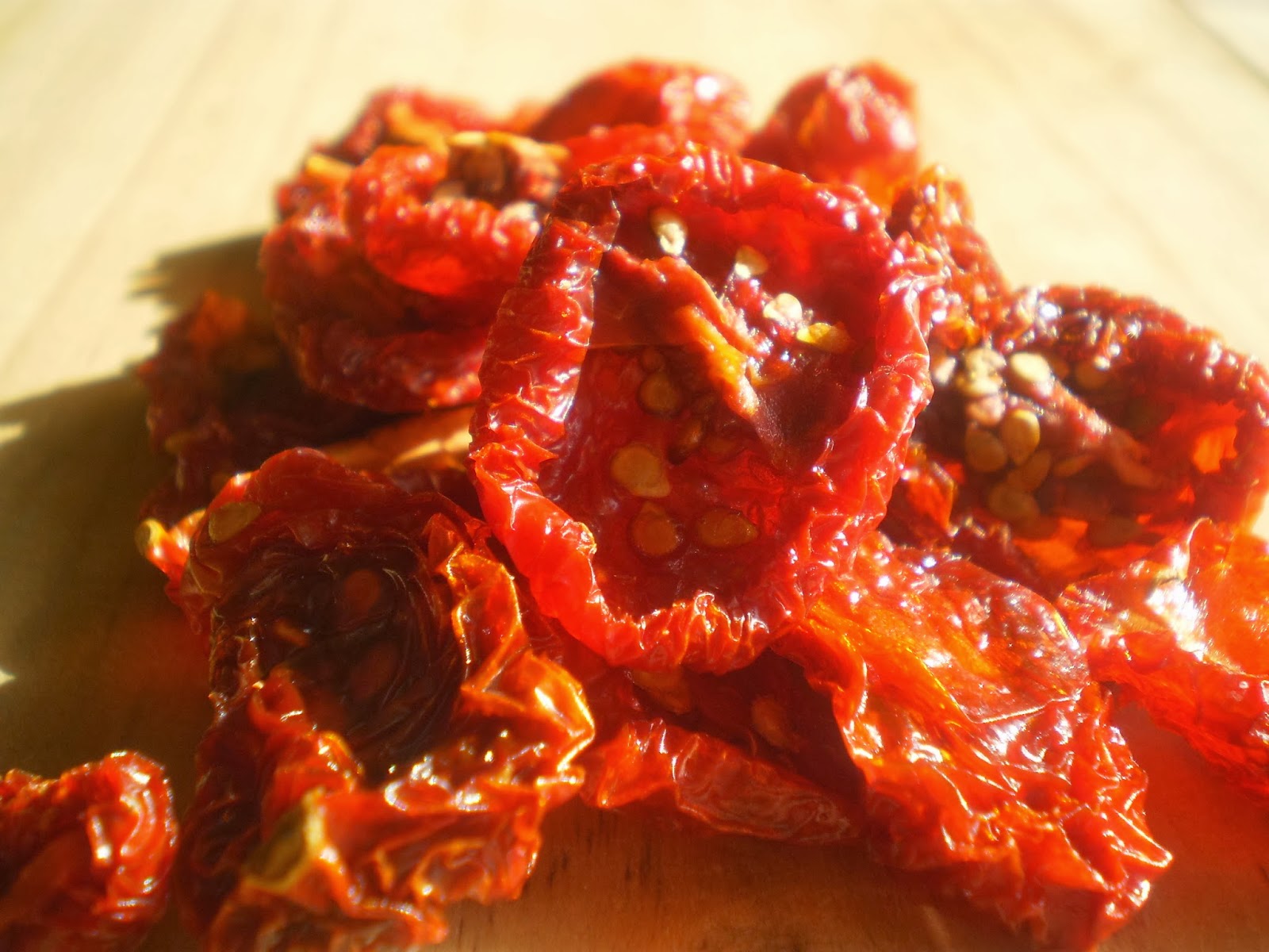 vinotava1: OLĪVEĻĻĀ MARINĒTI SAULĒ KALTĒTI TOMĀTI