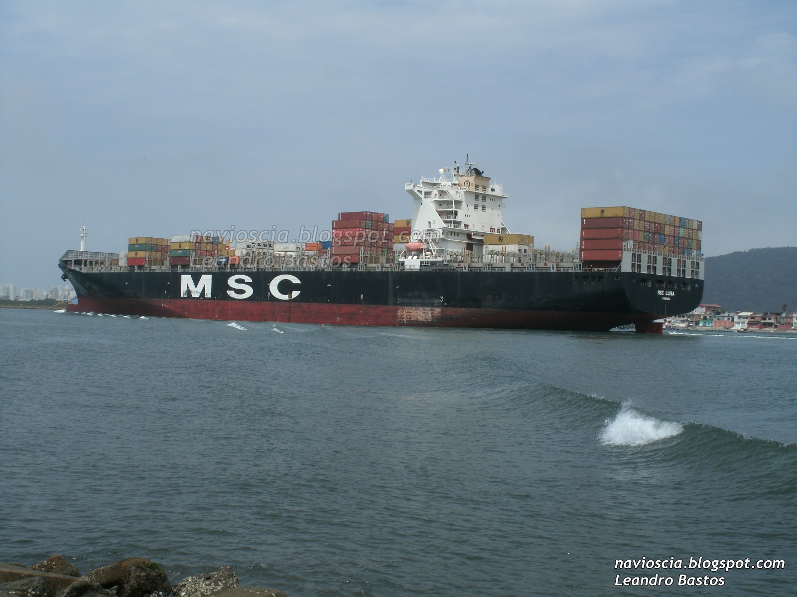 Navios de Santos & CIA: Navio MSC LUISA