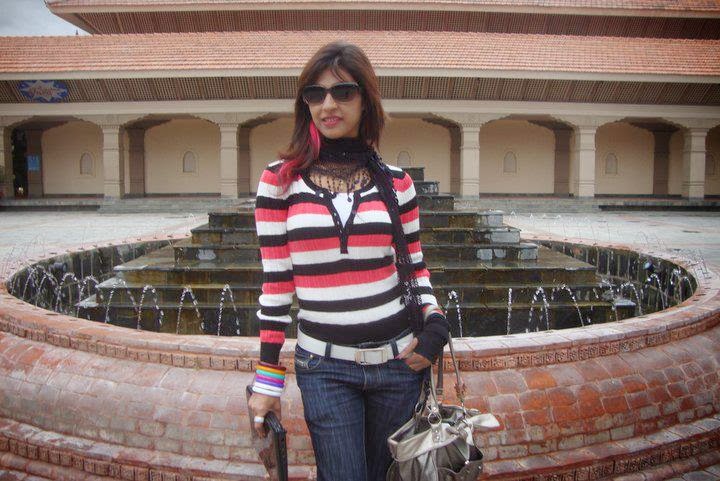 Hot Faria Mahabub Piasha– she is much hot than sun