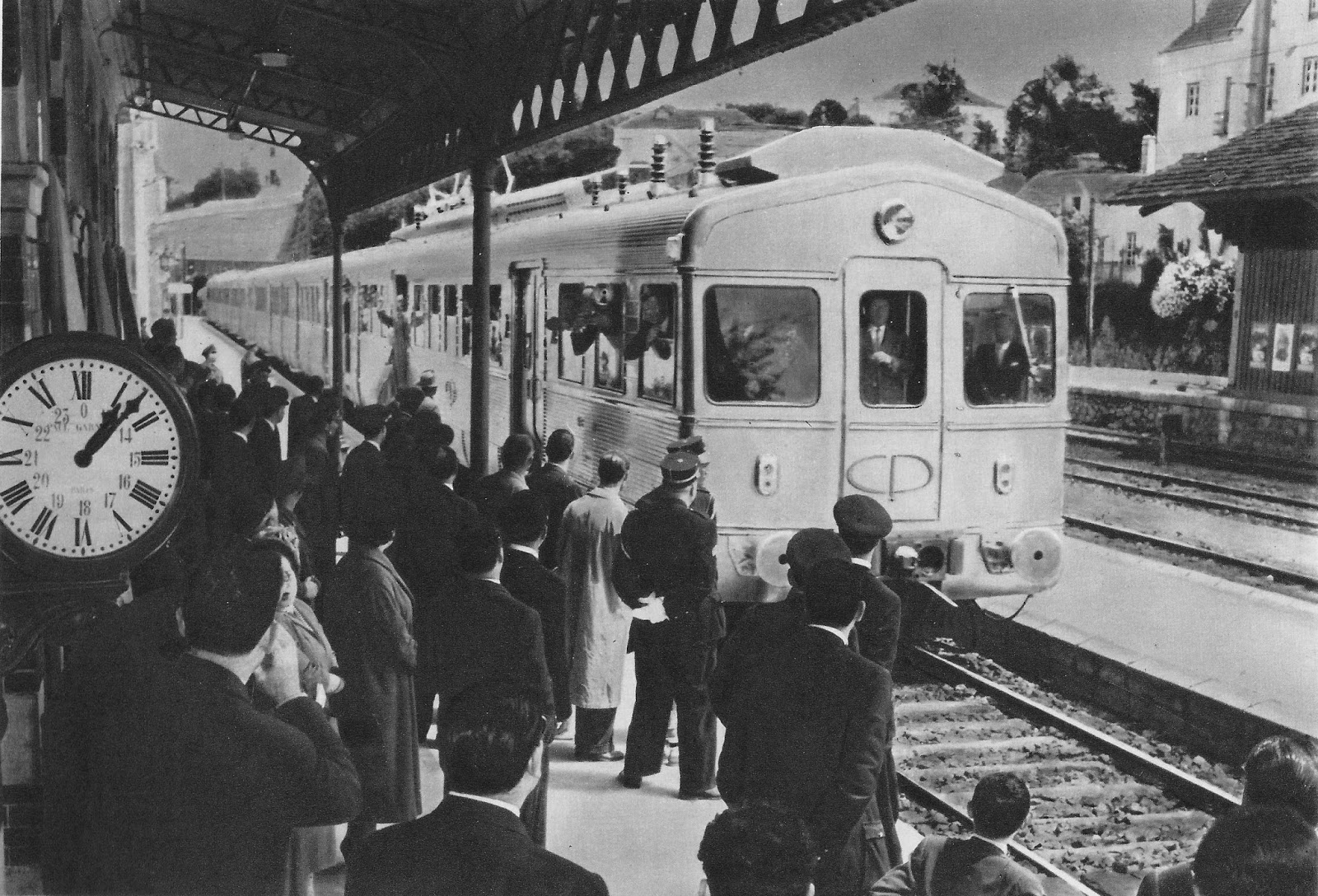 Histórias com História: 160 ANOS DE COMBOIOS EM PORTUGAL