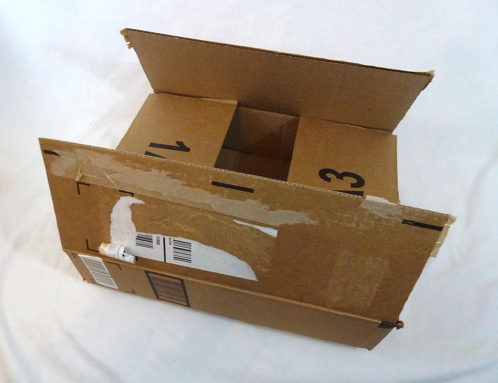 Leslie's Art and Sew: Turn A Box Inside Out