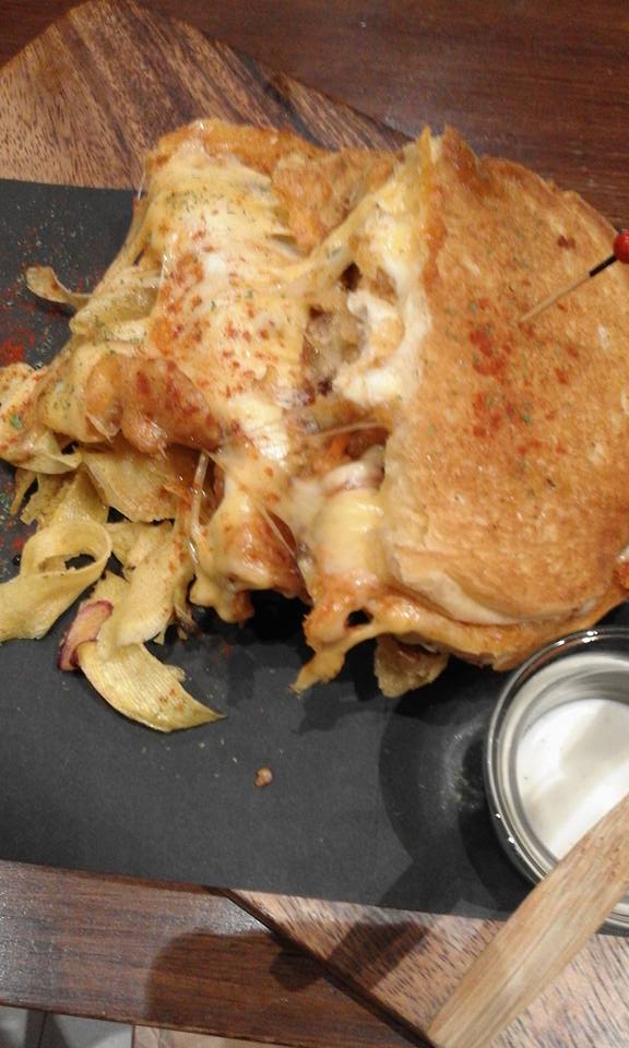 MELT Grilled Cheesery: the cheesiest restaurant in the Fort