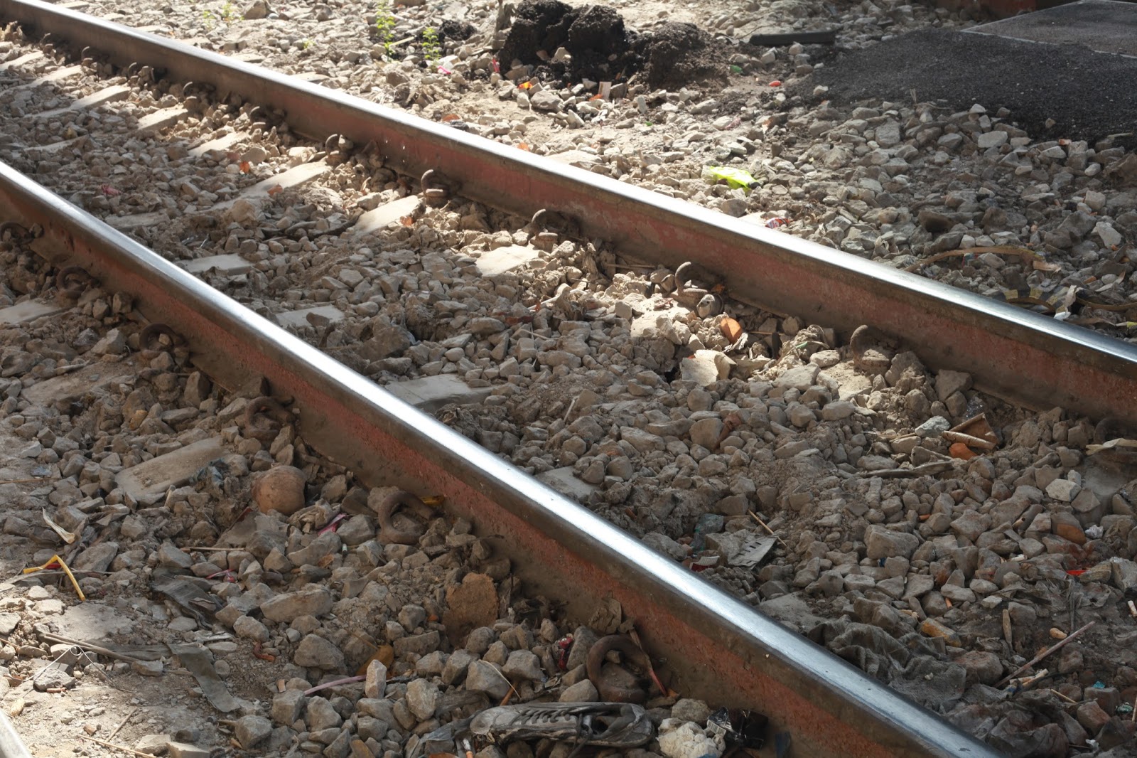 Railroad side view free picture for commercial use