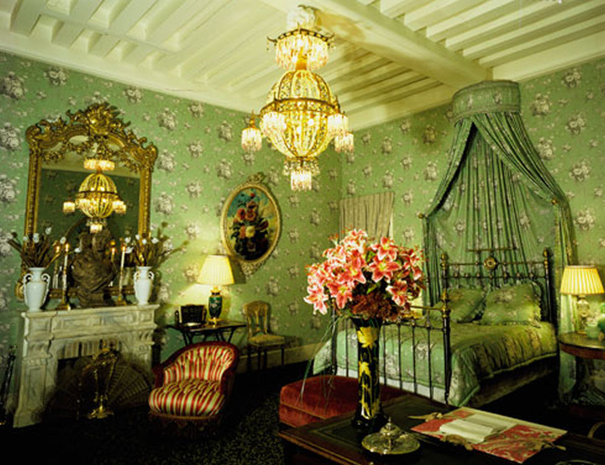 Join the ‘chintz(y)’ debate - A Stitching Odyssey