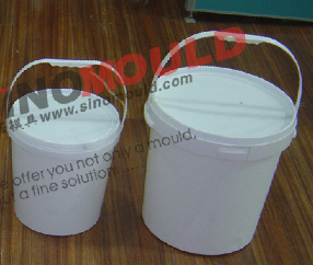 PLASTIC INJECTED MOLDING SOLUTION: Bucket mold