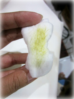 DIY - How To Clean Stubborn Stain on Bags - Two Thousand Things