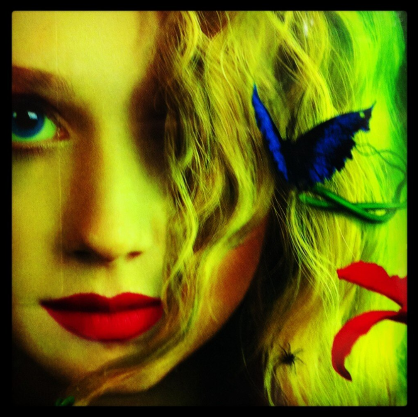 A Still and Quiet Madness ~A.G. Howard~: "Get UNHINGED" Giveaway!