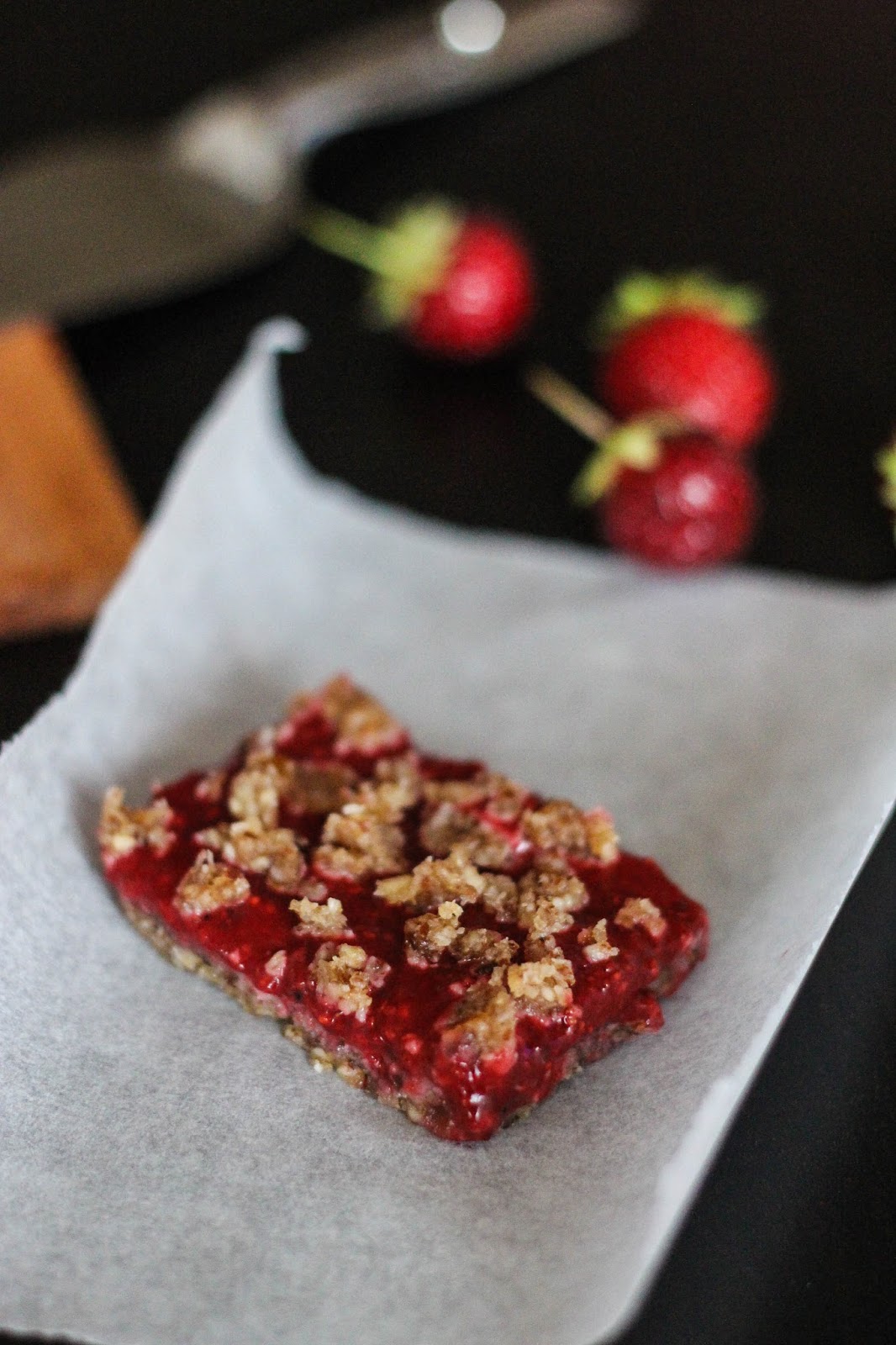 Crazy Green Fruits: Barres-crumble crues aux fruits rouges // Raw ...