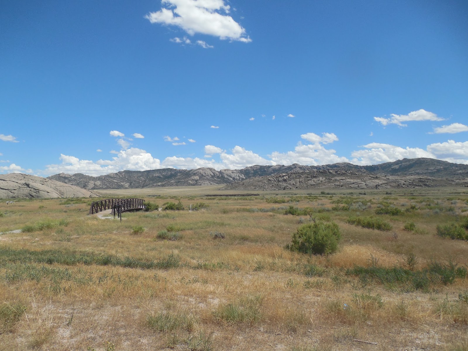 wheelsonfire1: Independence Rock and the Oregon Trail