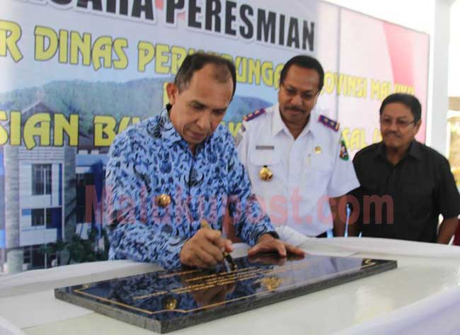 Gubernur Resmikan Kantor Dishub Maluku Dan Bus Bantuan Kemenhub ...