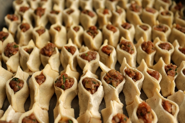 Mission: Food: The Greatest Dish on Earth: Manti