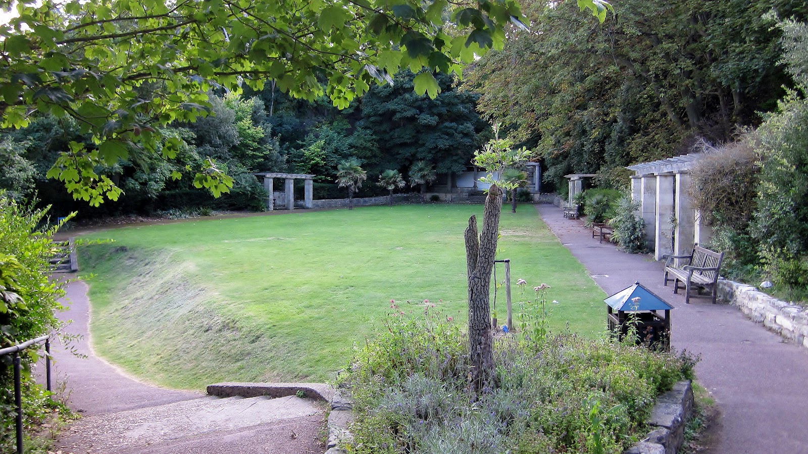 Wellcome Allotment : The Italian Garden Holywell Eastbourne