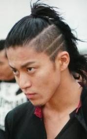Fashion Jepang: BERGAYA ALA GENJI TAKIYA (CROWS ZERO)