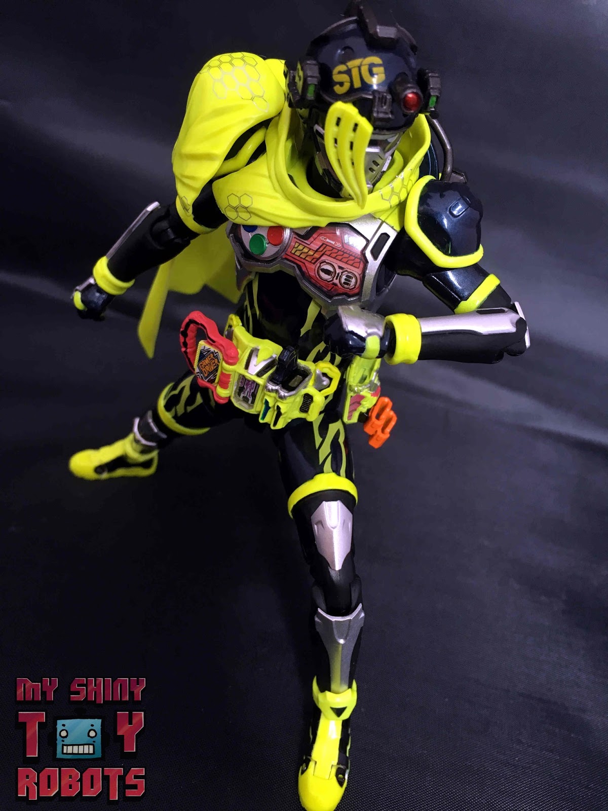 My Shiny Toy Robots: Toybox REVIEW: S.H. Figuarts Kamen Rider Snipe ...