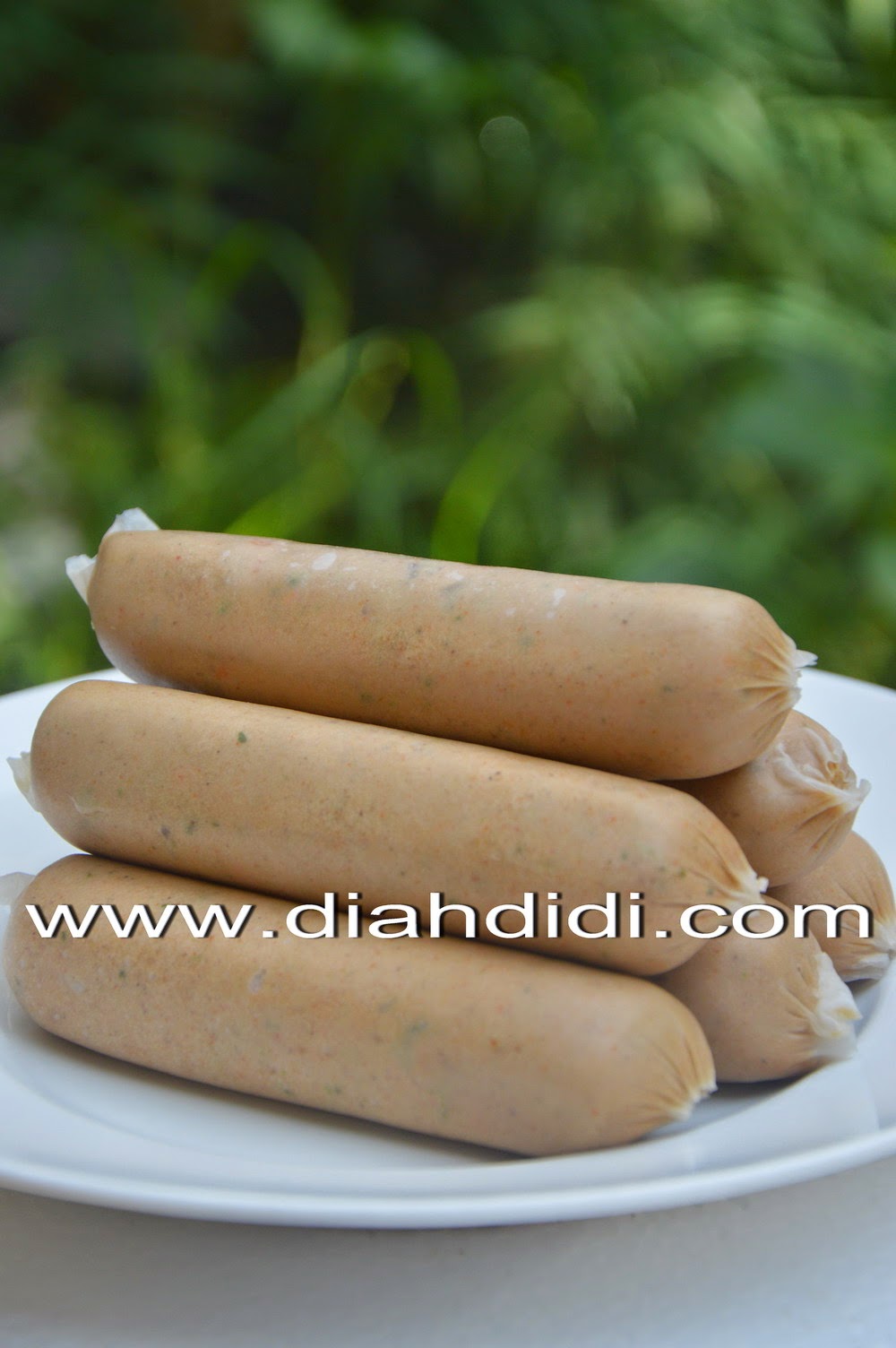 Diah Didi's Kitchen: Mencicipi Sosis Sepanjang 40 cm di Rumah Sosis Bandung