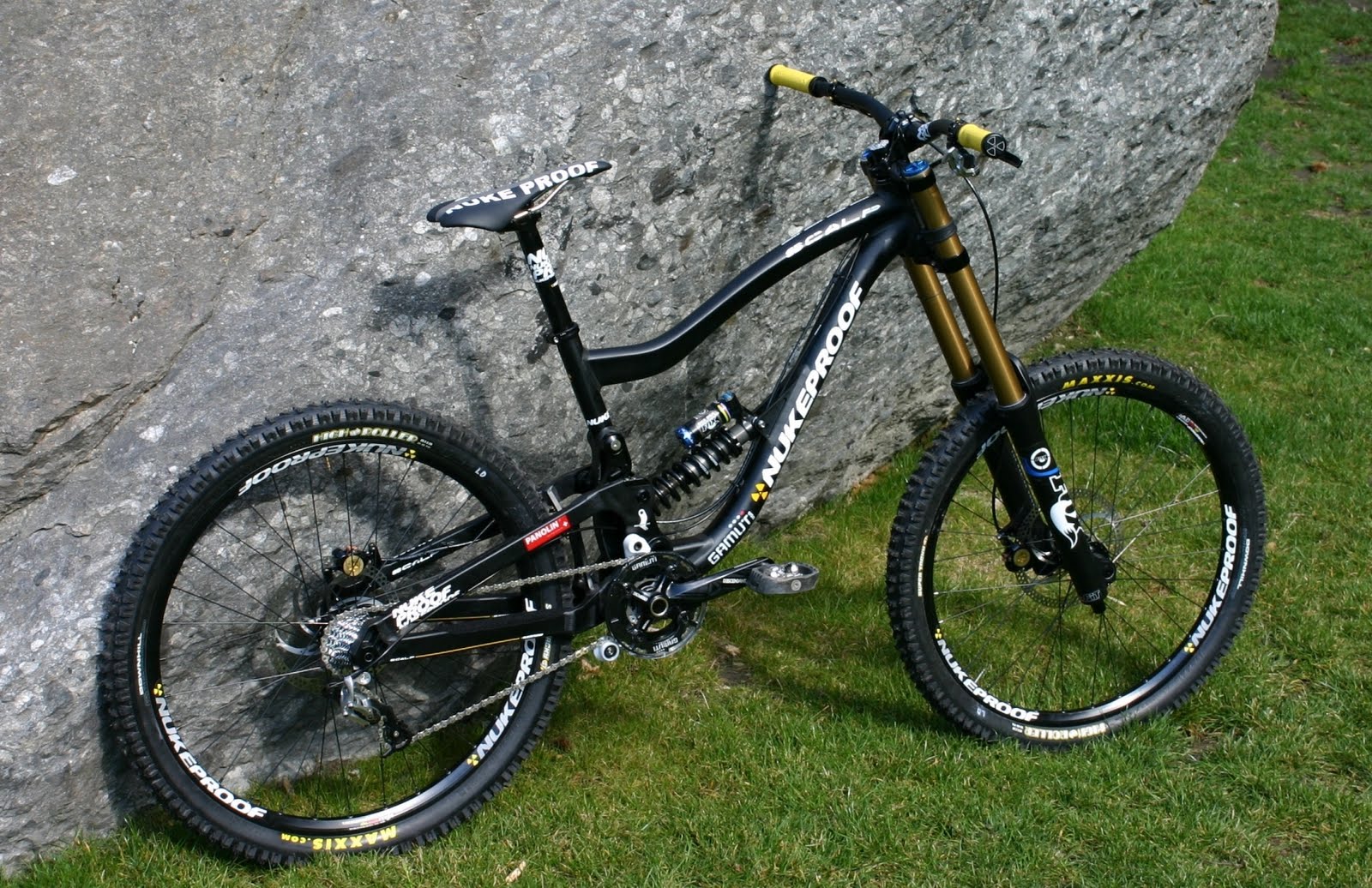 Hotlines: Announcing the SC Nukeproof World Cup Race Team