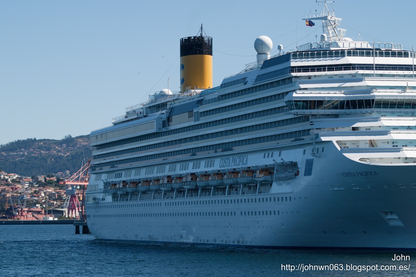 FOTOS DE BARCOS: COSTA PACIFICA