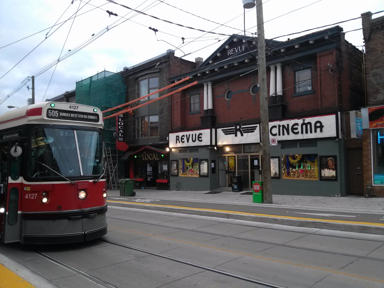 MUSINGS: 5 OF TORONTO'S BEST OLD MOVIE THEATRES