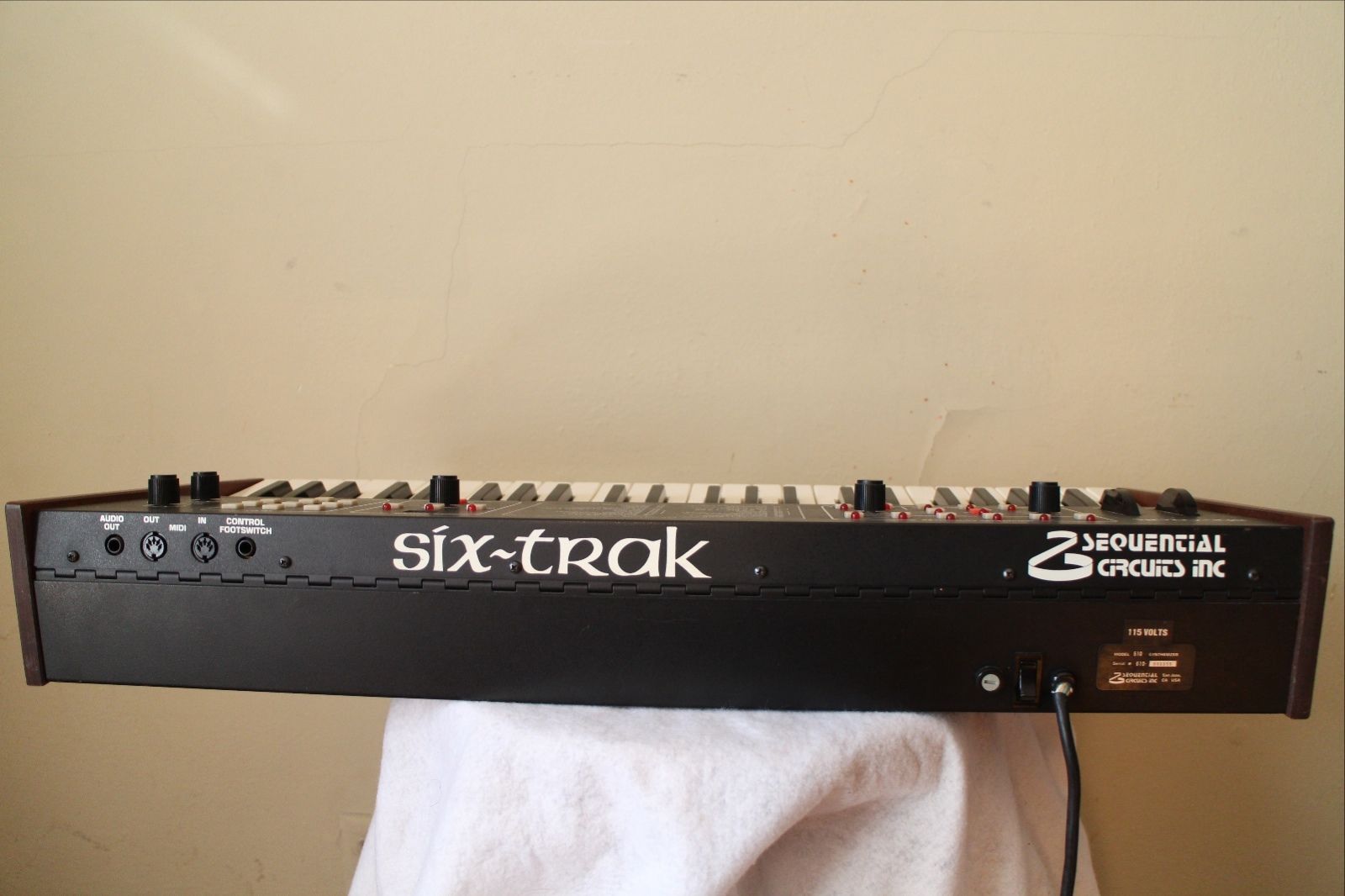 MATRIXSYNTH: Sequential Circuits Six Trak SN 003355