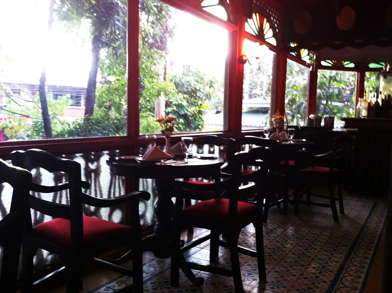 When Offline: Cafe Ysabel