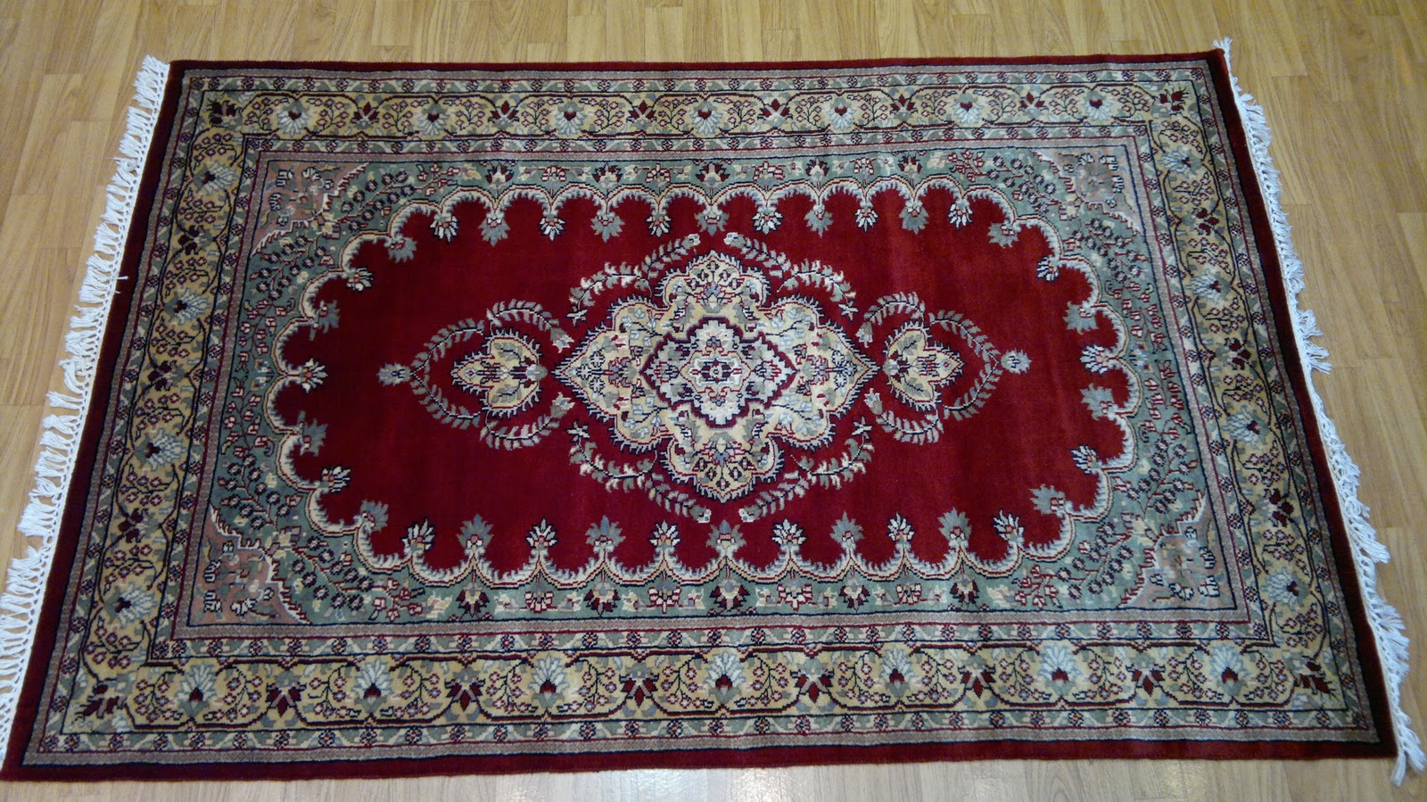 INDIAN CARPET AND TEXTILES: HAND MADE HAND KNOTTED CARPETS FROM JAIPUR