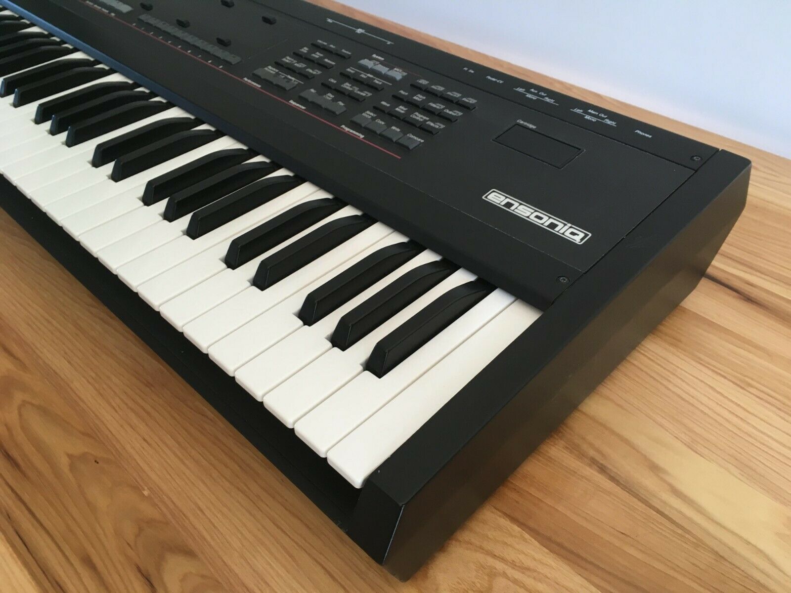 MATRIXSYNTH: Ensoniq SD1 synthesizer - 32 voices - 1992