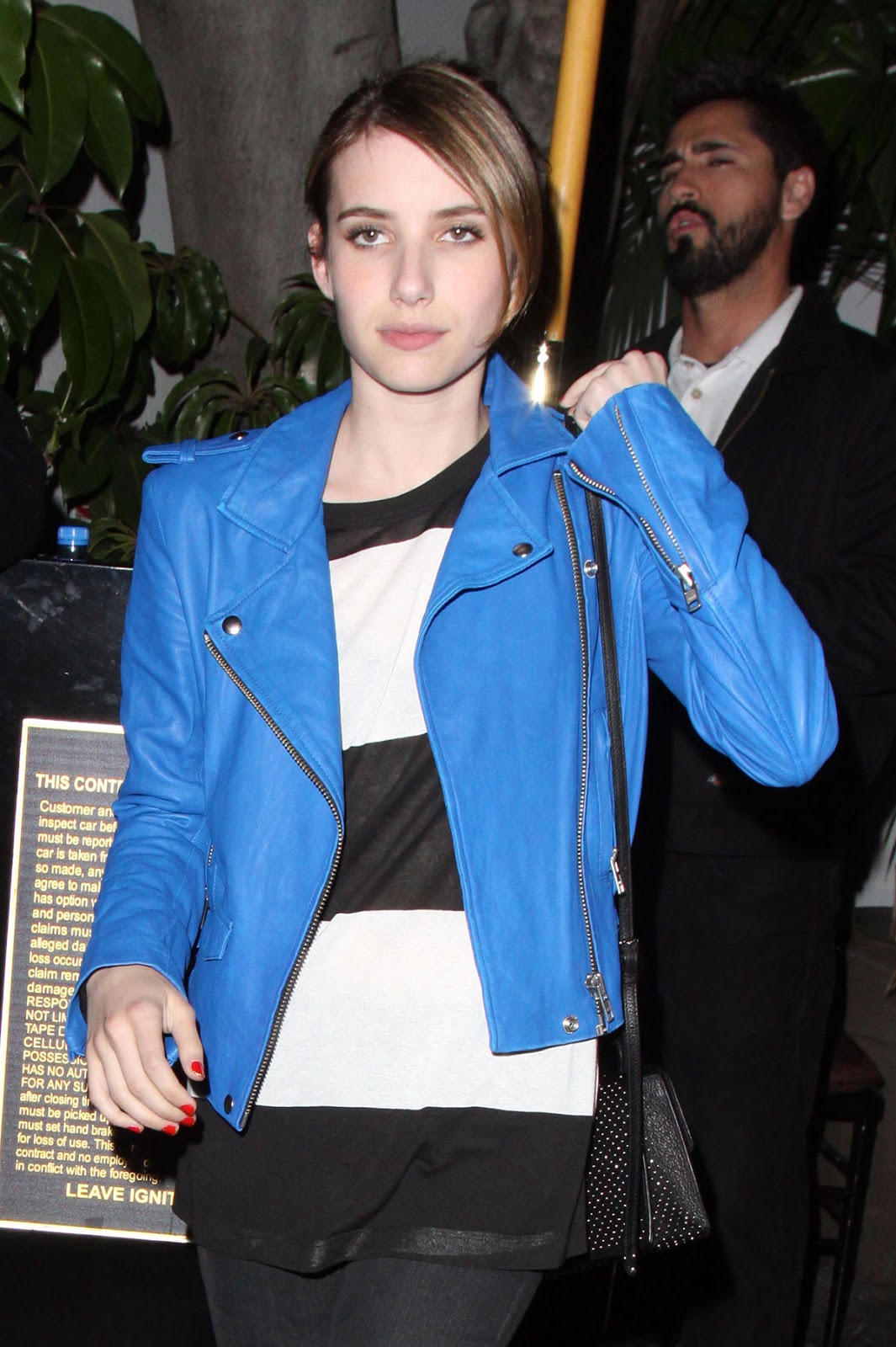 Emma Roberts Leaves the Chateau Marmont in Hollywood - Hot PHOTOSHOOT ...