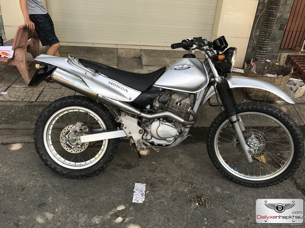 Honda SL230 giá 110 triệu - Đại lý xe nhập khẩu