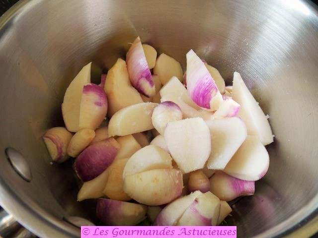 Mini-navets, épinards d'Asie, fleurs de choux et asperges, pour une ...