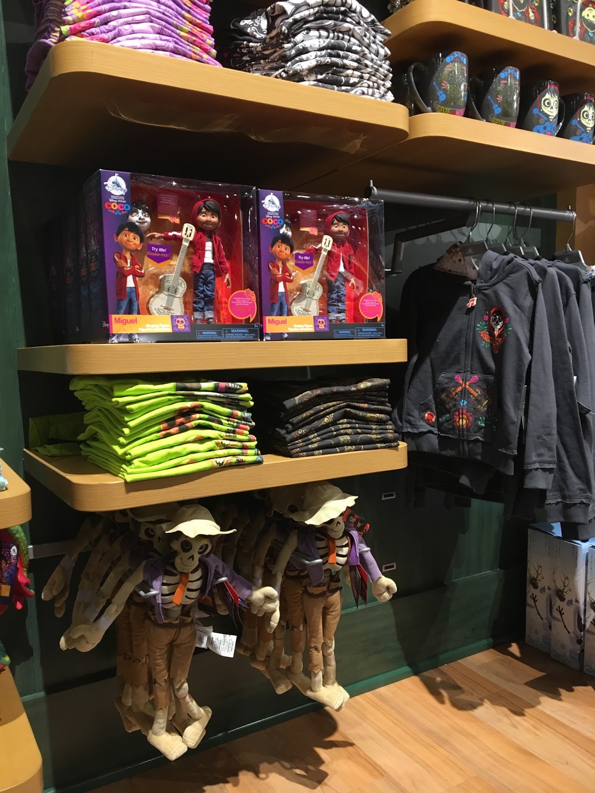 Dan the Pixar Fan: Events: The Disney Store Coco Merchandise Release—IN ...