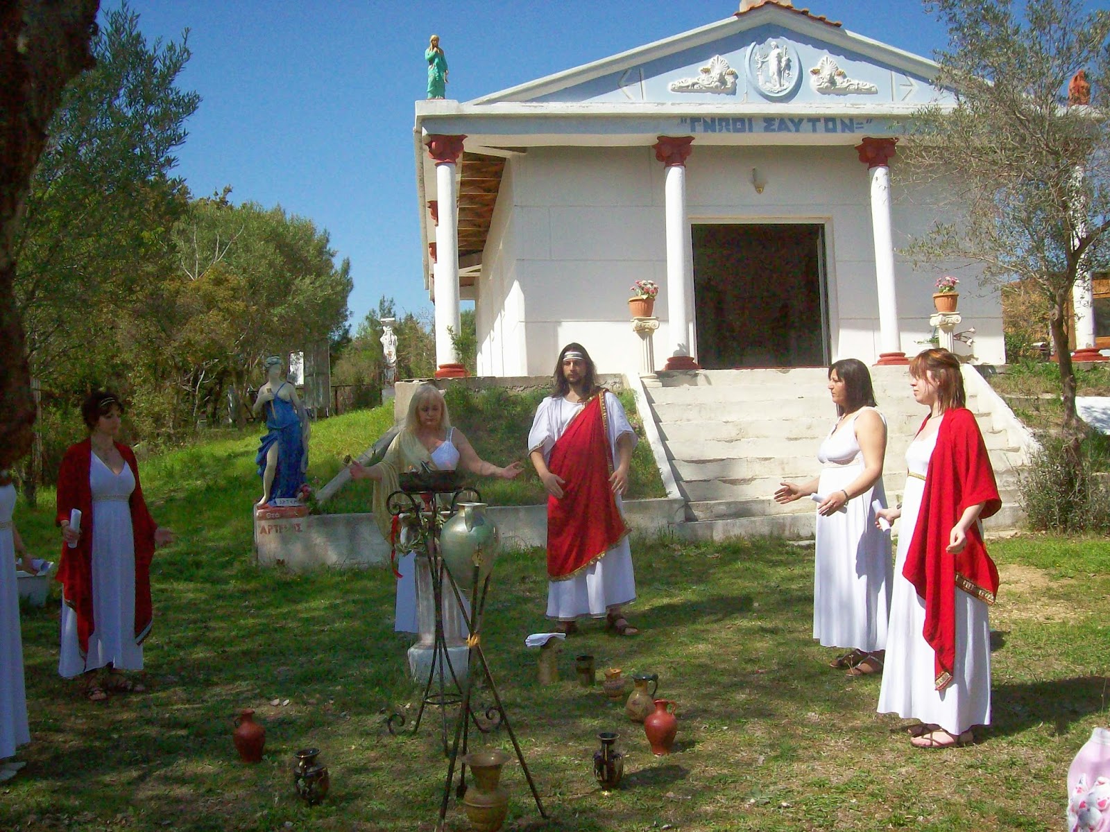 ΕΙΚΌΝΕΣ ΑΠΌ ΤΗΝ ΤΕΛΕΤΉ ΤΗΣ ΕΑΡΙΝΉΣ ΙΣΗΜΕΡΙΑΣ, ΑΠΌ ΤΟΝ ΠΟΛΙΤΙΣΤΙΚΌ ...