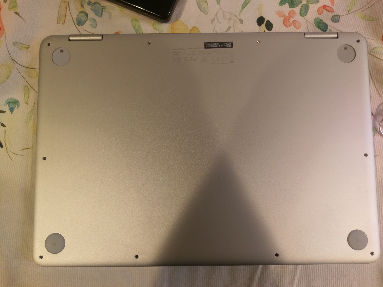 A Look inside the Asus C302 chromebook﻿