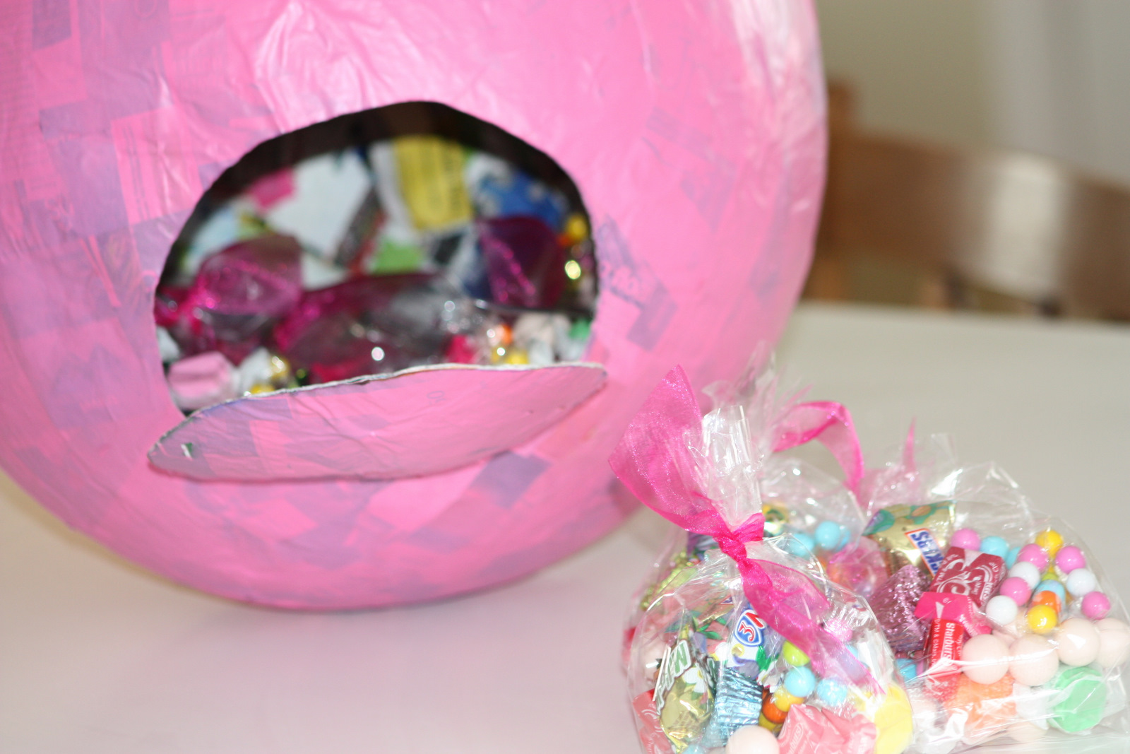 like a pretty petunia: [Birthday] Pull-String Pinata Part Two