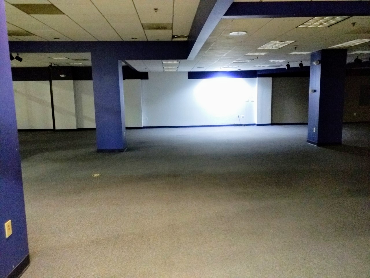 Robert Dyer @ Bethesda Row: Healthy Back store closes in Bethesda (Photos)