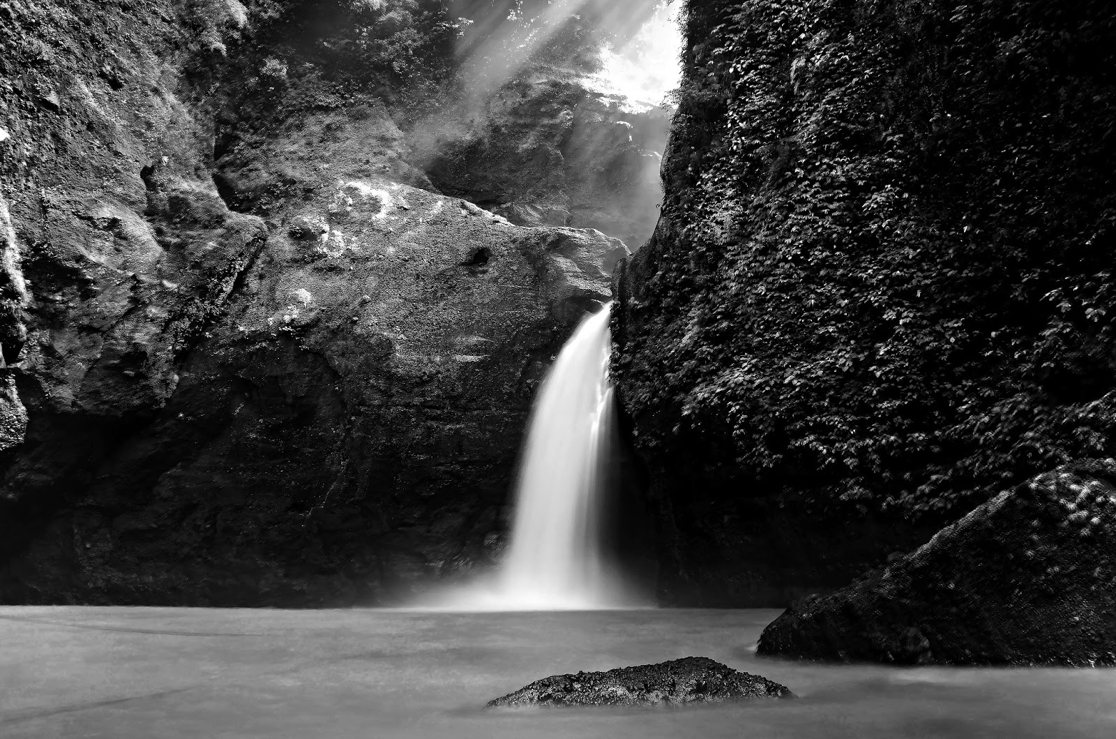 Travel, Adventures and Photography: PAGSANJAN / MAGDAPIO FALLS