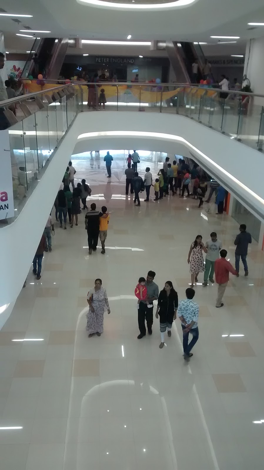 All about Goa and its attractions: Mall De Goa - Goa's New mall