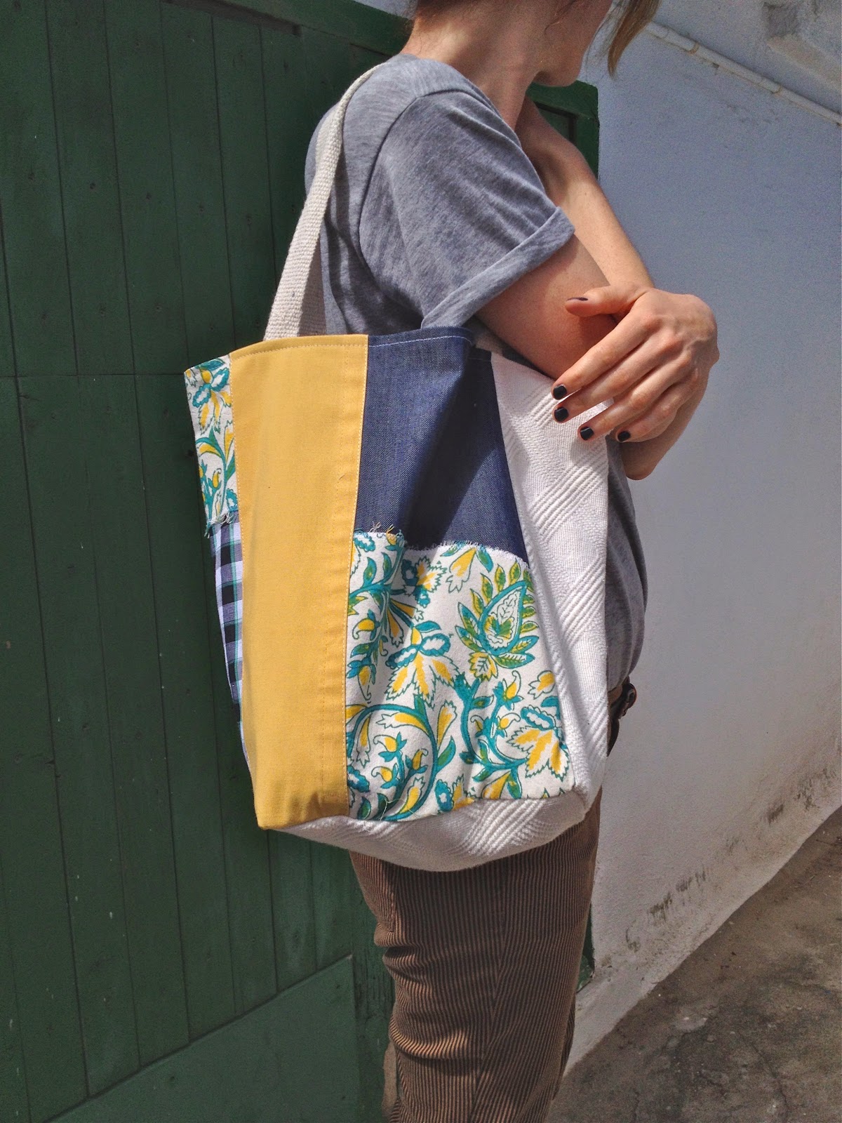 Bolsos de tela hechos a mano. Barcelona | cosecosebcn: BOLSO SACO DE TELAS DE COLORES TIPO PATCHWORK