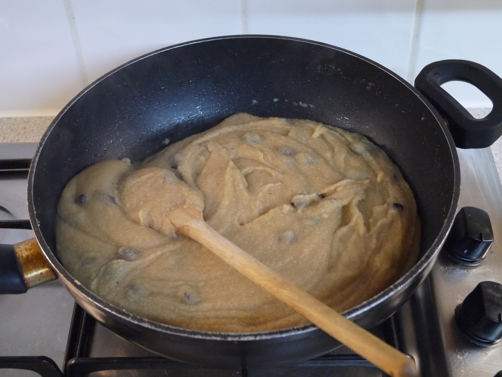 This Muslim Girl Bakes: Sooji Halwa - Semolina Halwa.