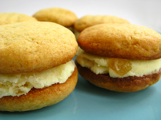 Linno-Yum: Ginger Cream Cookies
