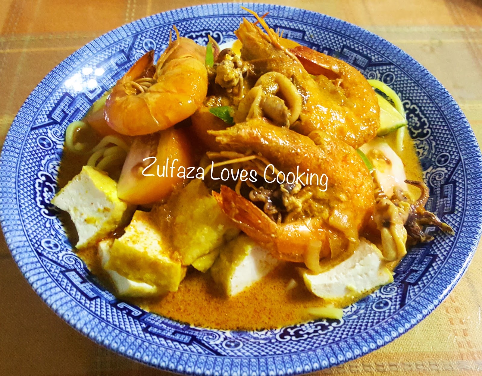 ZULFAZA LOVES COOKING: Mee kari makcu sedap banget