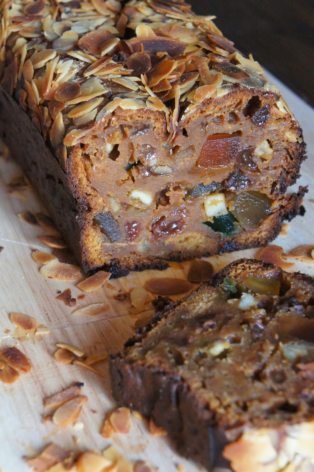 Pudding au pain d'épices et fruits confits