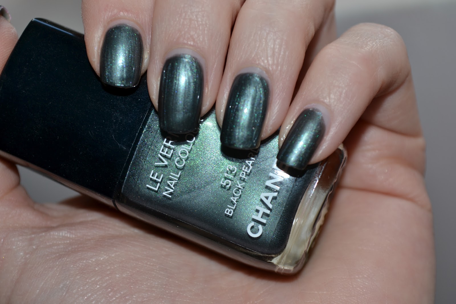 MakeUpVitamins: Chanel Black Pearl Nail Polish Swatch & Review