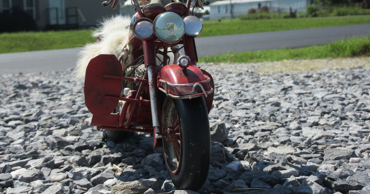 Dollhouselady's Blog: Mr. Skellie is back!