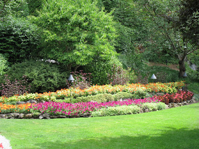 Miss Bloomers : Butchart Gardens Quarry Garden