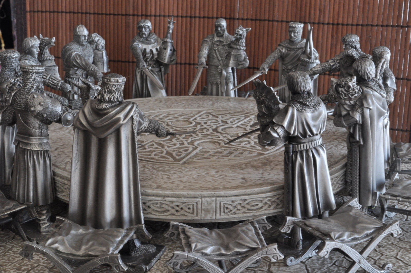 Famille EGGER: Les Chevaliers de la Table ronde