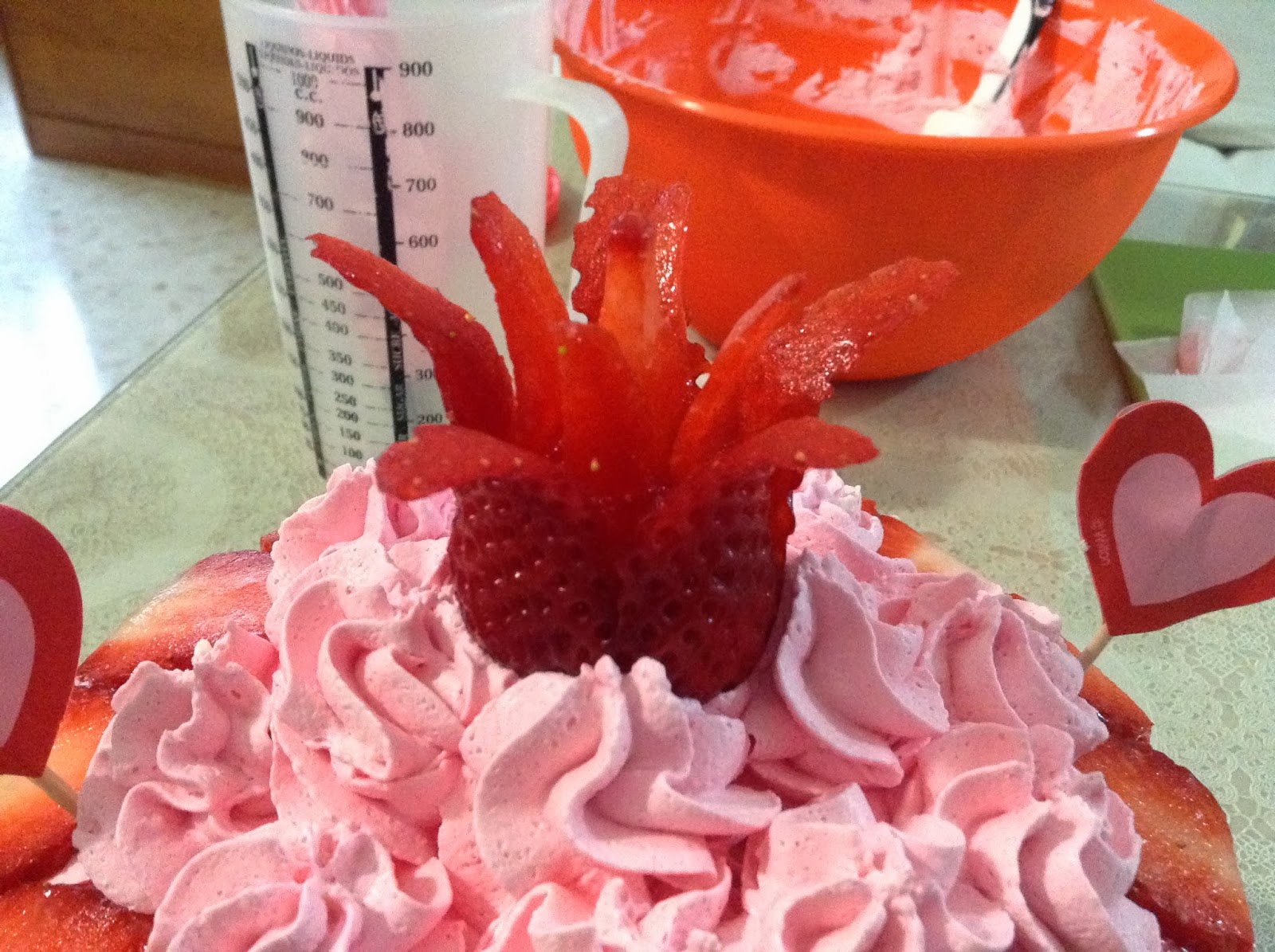 CoCiNa PaRa DuMMieS: DeViL'S FooD STRaWBeRRY CaKe