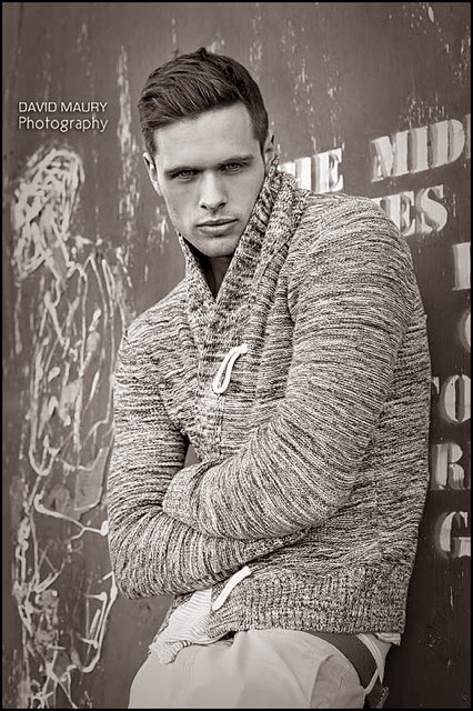 Man Central: Leo Delaney:In Casual Wear