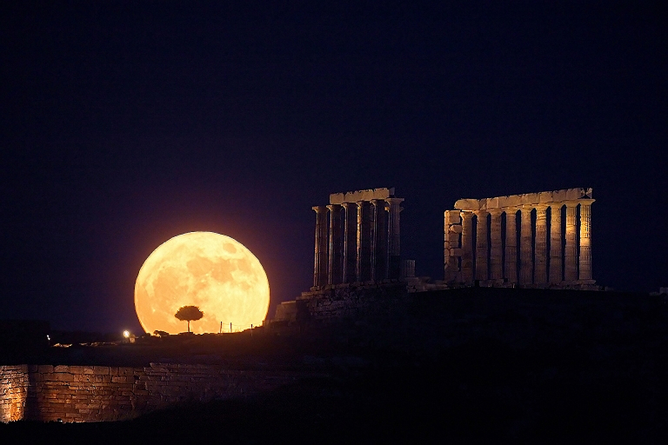ΔΙΑΛΟΓΙΣΜΟΥ ΑΝΑΖΗΤΗΣΗ: Η ΣΕΛΗΝΗ ΘΕΑ ΤΟΥ ΦΕΓΓΑΡΙΟΥ.