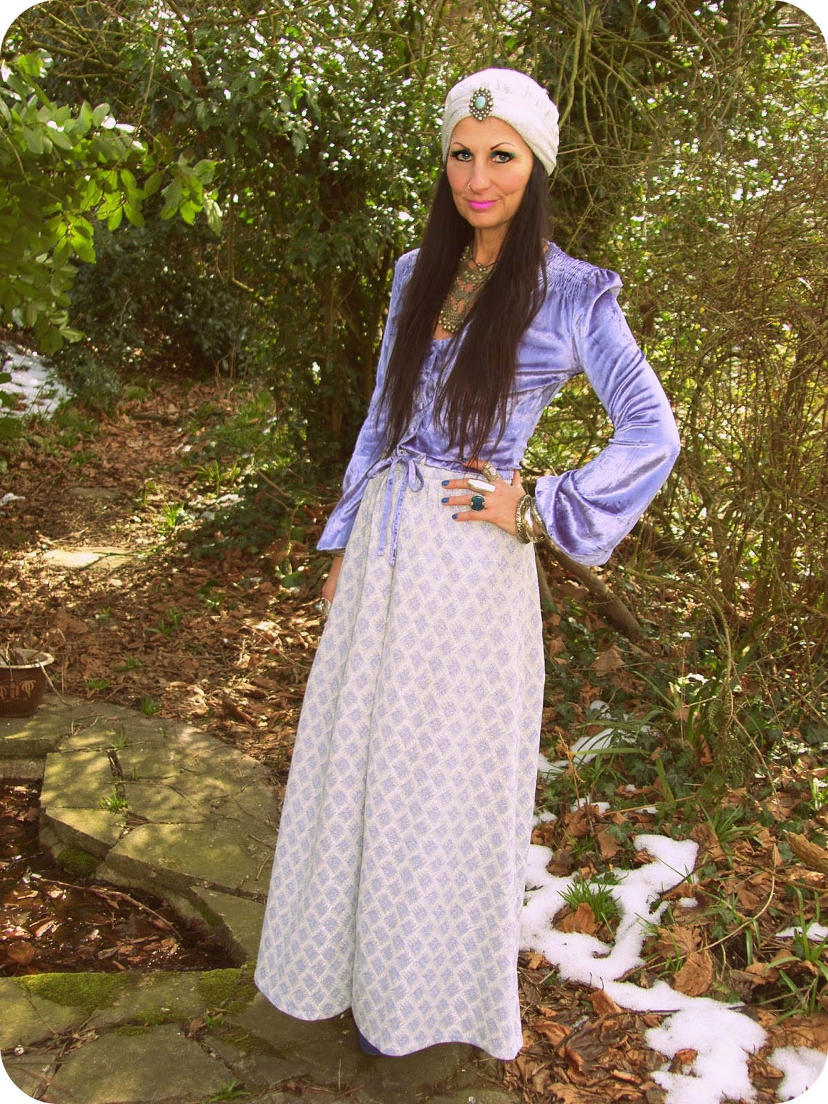 Vintage Vixen: Gypsy Woman